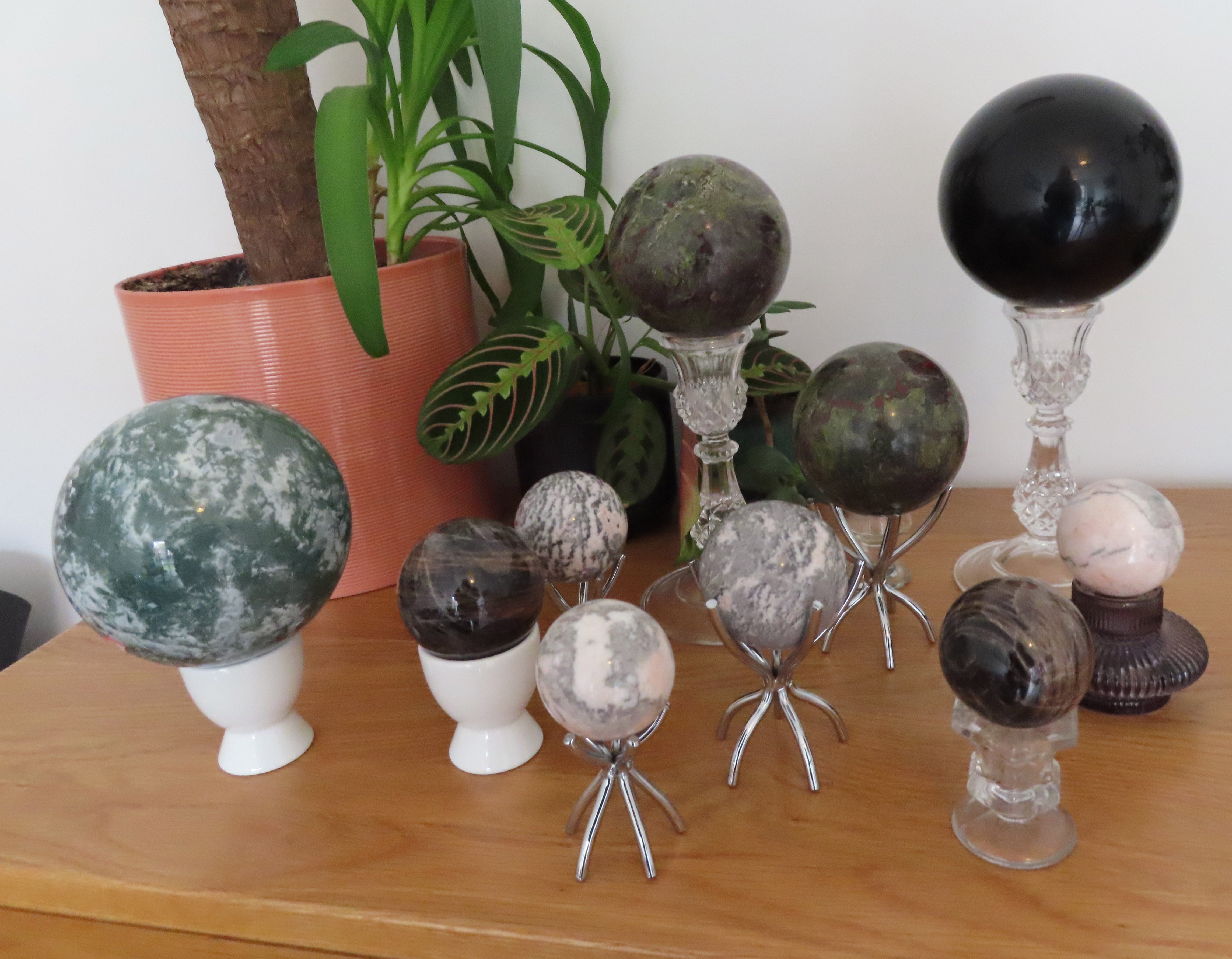 Crystal Spheres – The Wise Old Woman